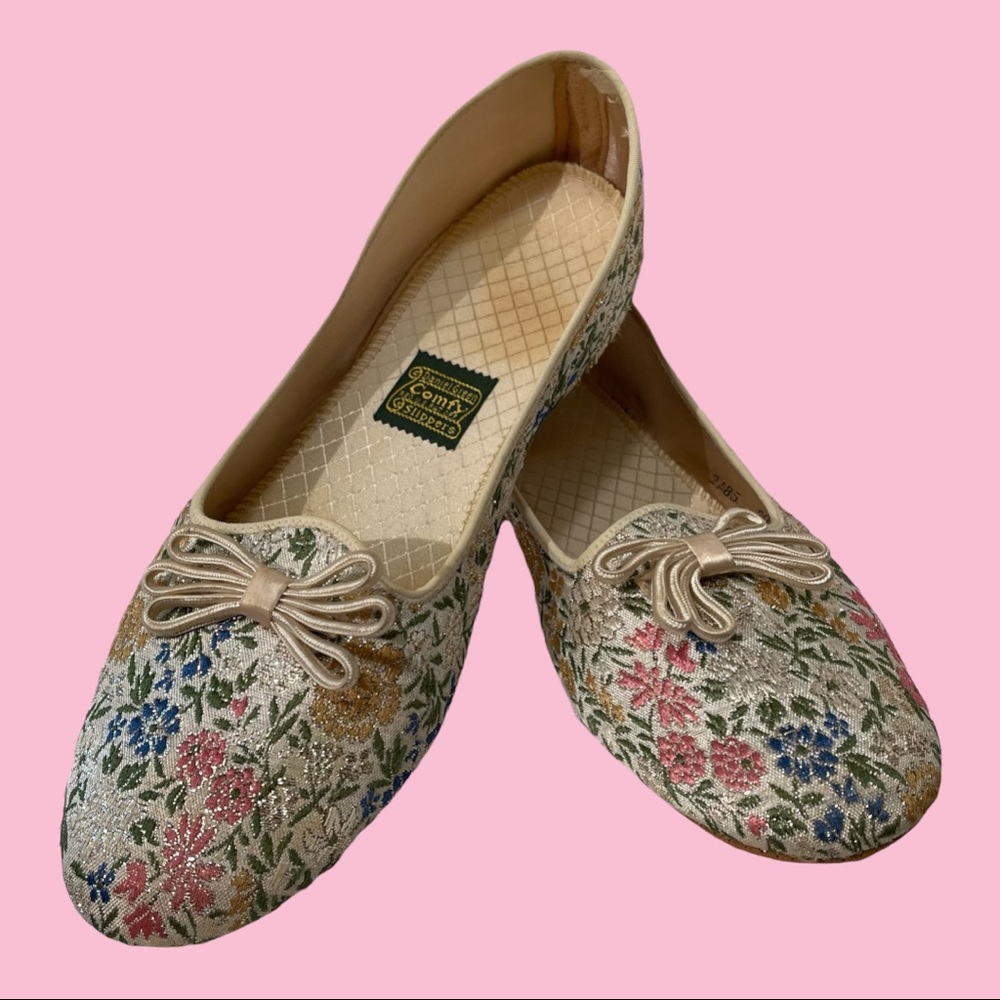 Daniel Greene 1960’s Floral Brocade Slippers Size 8 1… - Gem